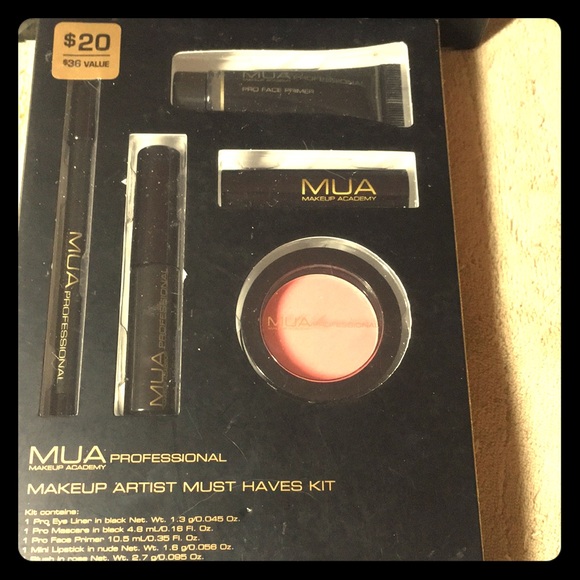 MUA AND NYX | Makeup | Nwt Mua Nyx Complete 2 Piece Makeup Gift Sets ...